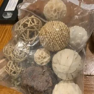 Accents | Assorted Natural Decorative Potpourri Balls And Vase Fillers ...